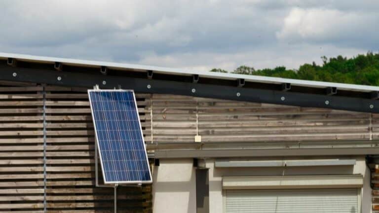 How Long Do Solar Batteries Last? Understanding The Lifespan - Deye ESS